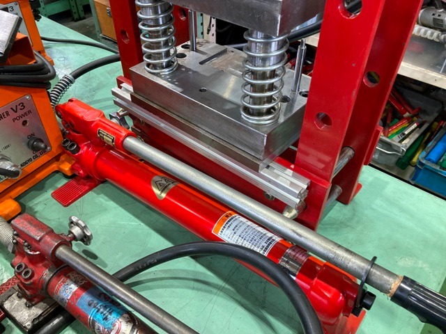 マサダ製作所 10T油圧プレス MTP-10HP | UMNET（ユーエムネット）