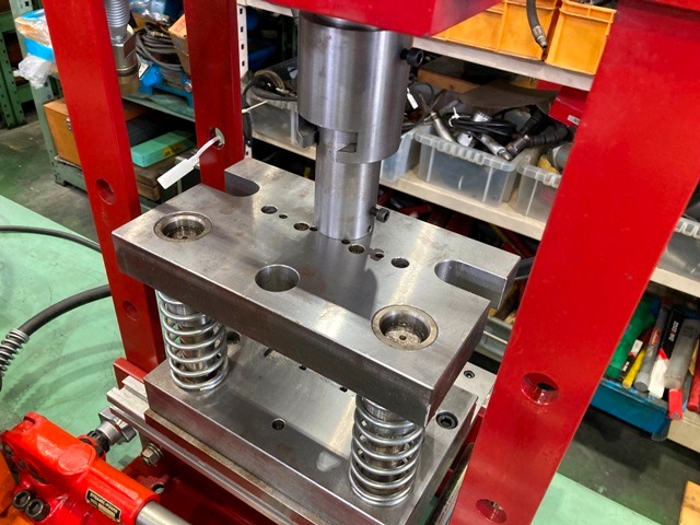 マサダ製作所 10T油圧プレス MTP-10HP | UMNET（ユーエムネット）