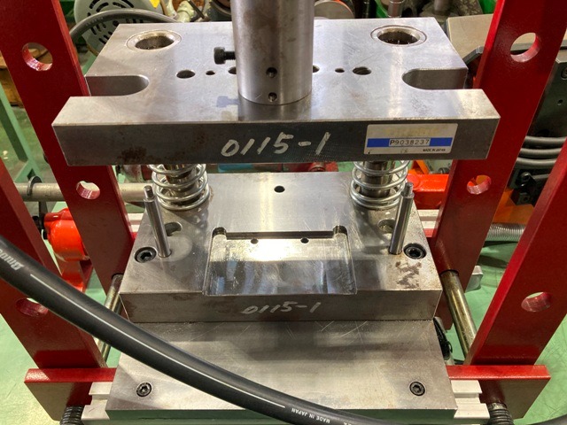 マサダ製作所 10T油圧プレス MTP-10HP | UMNET（ユーエムネット）