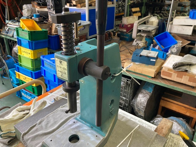 横浜工業 ハンドプレス YKP-300 | UMNET（ユーエムネット）